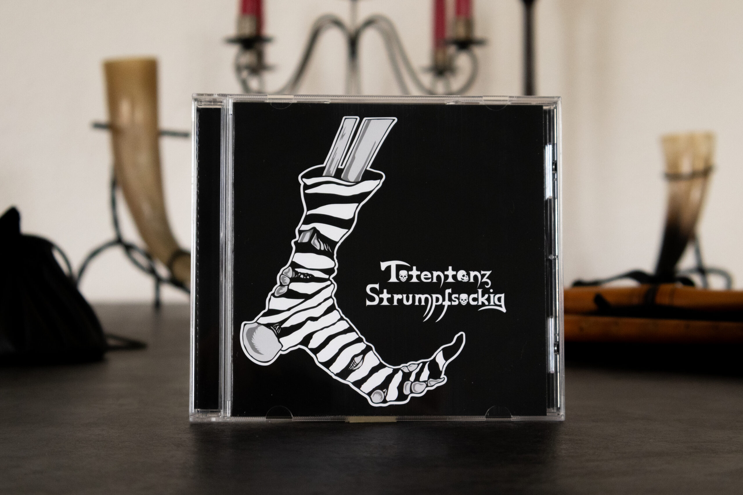 Unsere CD wartet auf euch - Totentanz Strumpfsockig